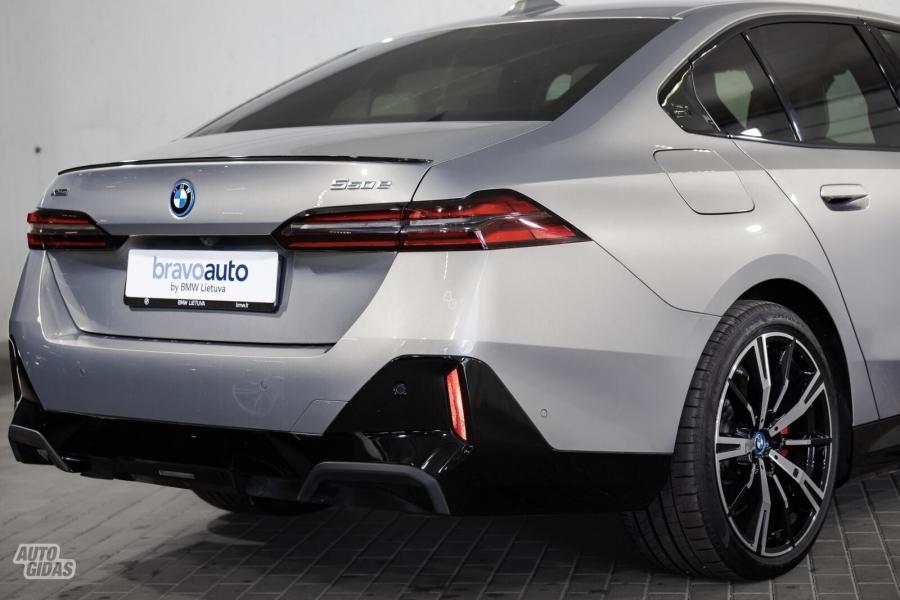 Pelēks BMW 550 2024 Viļņa, ar dzinēja tilpumu 3.00 L un nobraukumu 41 tūkst. km par 68771 €, foto 11 vietnē AUTOMOTO.COM.LV