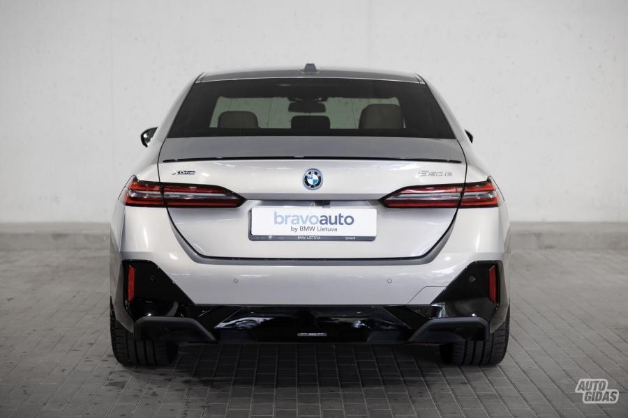 Pelēks BMW 550 2024 Viļņa, ar dzinēja tilpumu 3.00 L un nobraukumu 41 tūkst. km par 68771 €, foto 13 vietnē AUTOMOTO.COM.LV