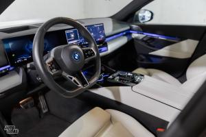 Pelēks BMW 550 2024 Viļņa, ar dzinēja tilpumu 3.00 L un nobraukumu 41 tūkst. km par 68771 €, foto 14 vietnē AUTOMOTO.COM.LV