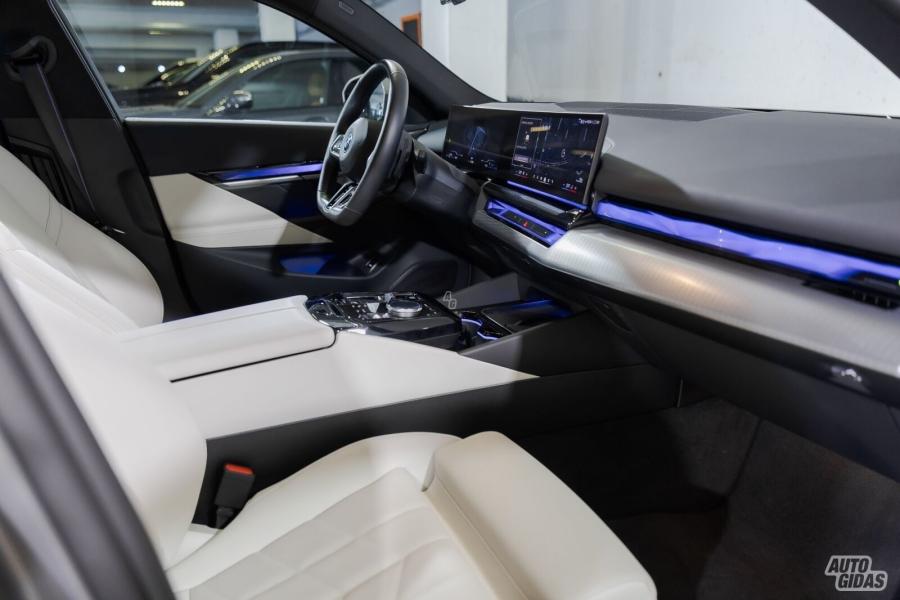 Pelēks BMW 550 2024 Viļņa, ar dzinēja tilpumu 3.00 L un nobraukumu 41 tūkst. km par 68771 €, foto 21 vietnē AUTOMOTO.COM.LV
