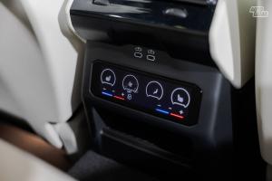 Pelēks BMW 550 2024 Viļņa, ar dzinēja tilpumu 3.00 L un nobraukumu 41 tūkst. km par 68771 €, foto 23 vietnē AUTOMOTO.COM.LV