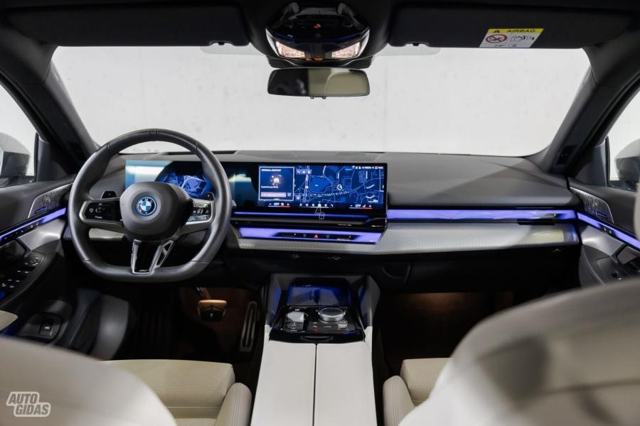 Pelēks BMW 550 2024 Viļņa, ar dzinēja tilpumu 3.00 L un nobraukumu 41 tūkst. km par 68771 €, foto 24 vietnē AUTOMOTO.COM.LV
