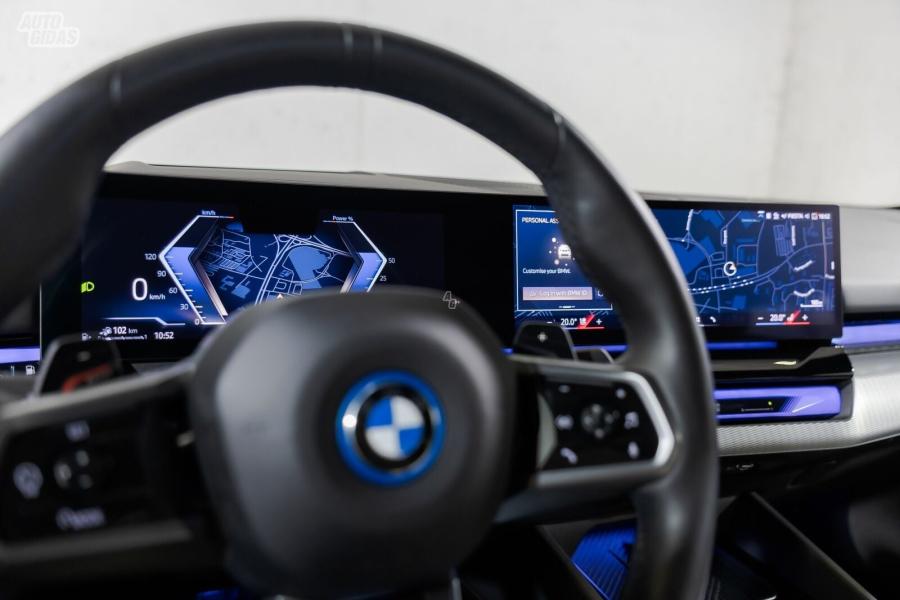 Pelēks BMW 550 2024 Viļņa, ar dzinēja tilpumu 3.00 L un nobraukumu 41 tūkst. km par 68771 €, foto 27 vietnē AUTOMOTO.COM.LV