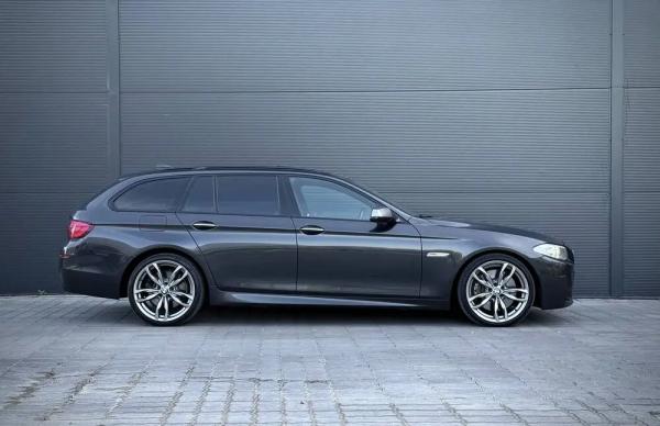 Grey BMW 550 2012 in Riga, with an engine capacity of 3.00 L and mileage of 257 thousand km for 12950 €, photo 5 on AUTOMOTO.COM.LV