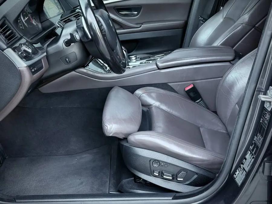 Pelēks BMW 550 2012 Rīga, ar dzinēja tilpumu 3.00 L un nobraukumu 257 tūkst. km par 12950 €, foto 9 vietnē AUTOMOTO.COM.LV
