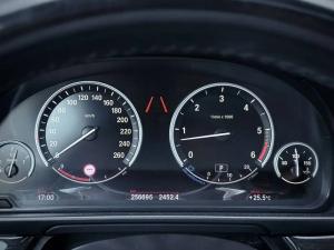 Pelēks BMW 550 2012 Rīga, ar dzinēja tilpumu 3.00 L un nobraukumu 257 tūkst. km par 12950 €, foto 14 vietnē AUTOMOTO.COM.LV