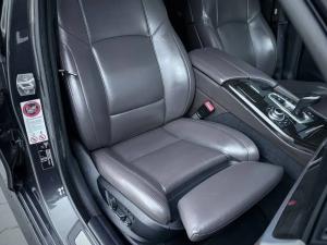 Pelēks BMW 550 2012 Rīga, ar dzinēja tilpumu 3.00 L un nobraukumu 257 tūkst. km par 12950 €, foto 24 vietnē AUTOMOTO.COM.LV