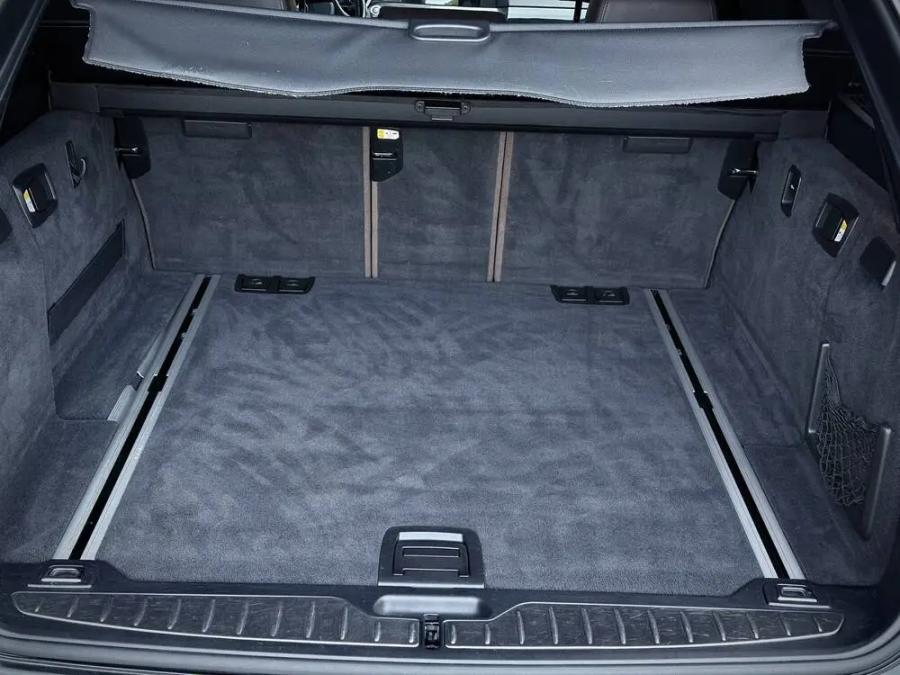 Pelēks BMW 550 2012 Rīga, ar dzinēja tilpumu 3.00 L un nobraukumu 257 tūkst. km par 12950 €, foto 28 vietnē AUTOMOTO.COM.LV