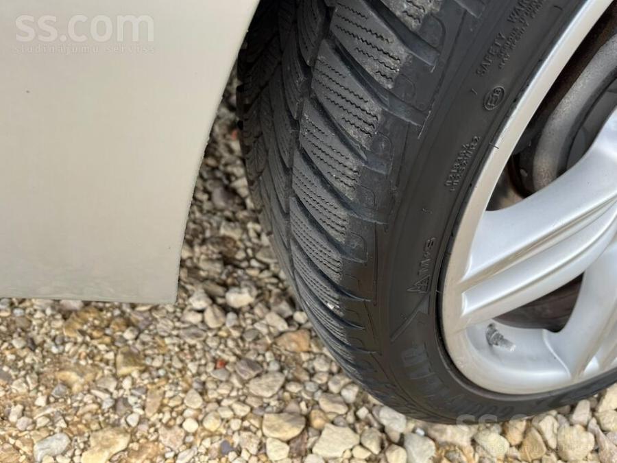 Pelēks BMW 550 2015 Rīga, ar dzinēja tilpumu 3.00 L un nobraukumu 218 tūkst. km par 16500 €, foto 14 vietnē AUTOMOTO.COM.LV