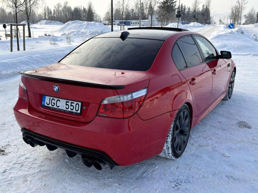 Red BMW 550 2008 in Vilnius, with an engine capacity of 4.80 L and mileage of 270 thousand km for 7500 €, photo 14 on AUTOMOTO.COM.LV