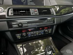 BMW 550 2013 in Vilnius, with an engine capacity of 4.40 L and mileage of 218 thousand km for 9999 €, photo 20 on AUTOMOTO.COM.LV