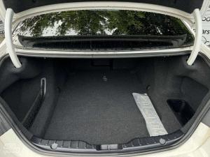 BMW 550 2013 in Vilnius, with an engine capacity of 4.40 L and mileage of 218 thousand km for 9999 €, photo 27 on AUTOMOTO.COM.LV