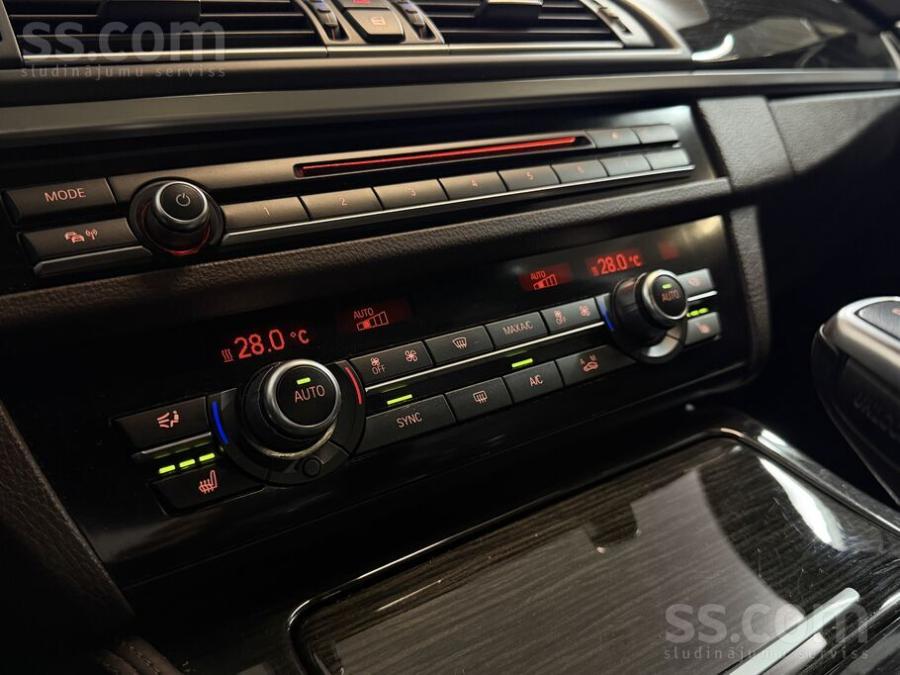 BMW 550 2014 in Riga, with an engine capacity of 3.00 L and mileage of 243 thousand km for 12990 €, photo 14 on AUTOMOTO.COM.LV