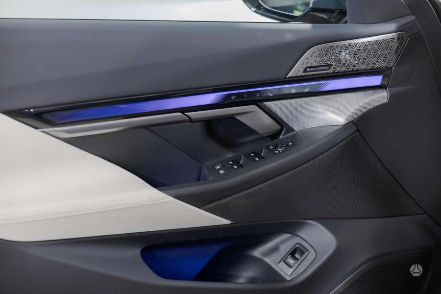 БМВ 550 2024 в Вильнюс, объемом двигателя 3.00 л и пробегом 41 тыс. км за 68771 €, фото 17 на AUTOMOTO.COM.LV