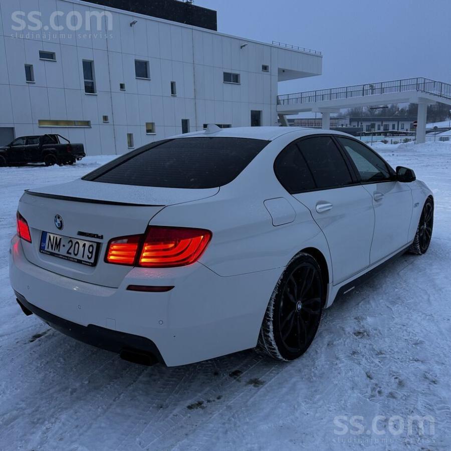 White BMW 550 2012 in Rezekne, with an engine capacity of 3.00 L and mileage of 231 thousand km for 22500 €, photo 4 on AUTOMOTO.COM.LV