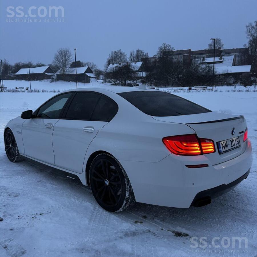 White BMW 550 2012 in Rezekne, with an engine capacity of 3.00 L and mileage of 231 thousand km for 22500 €, photo 6 on AUTOMOTO.COM.LV