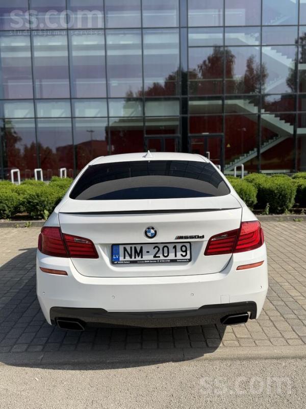 White BMW 550 2012 in Rezekne, with an engine capacity of 3.00 L and mileage of 235 thousand km for 18250 €, photo 6 on AUTOMOTO.COM.LV