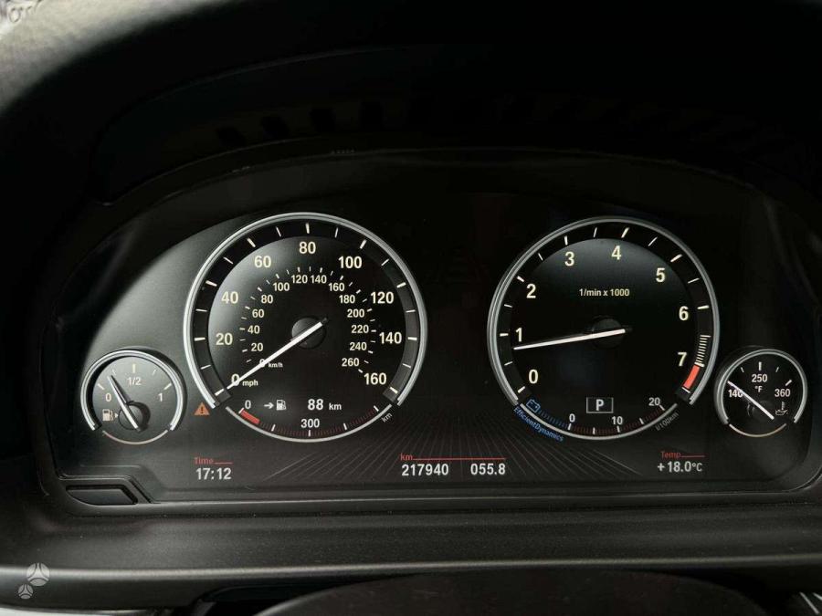 White BMW 550 2013 in Vilnius, with an engine capacity of 4.40 L and mileage of 218 thousand km for 10500 €, photo 21 on AUTOMOTO.COM.LV