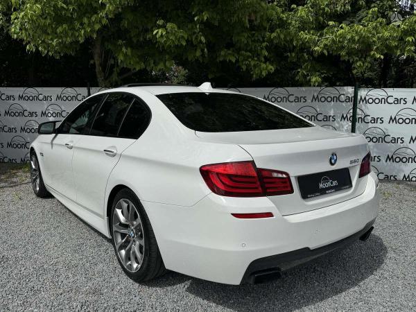 Balts BMW 550 2013 Viļņa, ar dzinēja tilpumu 4.40 L un nobraukumu 218 tūkst. km par 9999 €, foto 5 vietnē AUTOMOTO.COM.LV