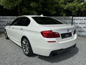 White BMW 550 2013 in Vilnius, with an engine capacity of 4.40 L and mileage of 218 thousand km for 9999 €, photo 7 on AUTOMOTO.COM.LV