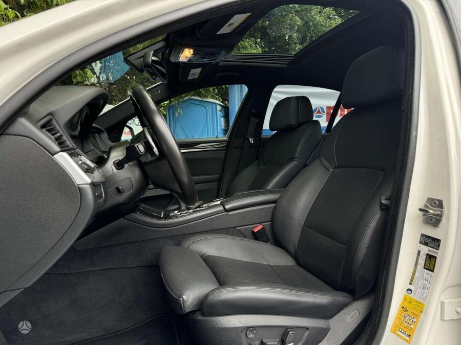 White BMW 550 2013 in Vilnius, with an engine capacity of 4.40 L and mileage of 218 thousand km for 9999 €, photo 16 on AUTOMOTO.COM.LV