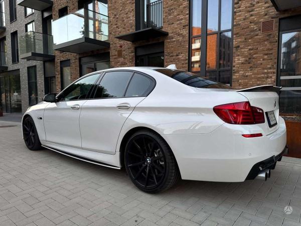 Balts BMW 550 2014 Viļņa, ar dzinēja tilpumu 4.40 L un nobraukumu 161 tūkst. km par 9900 €, foto 3 vietnē AUTOMOTO.COM.LV