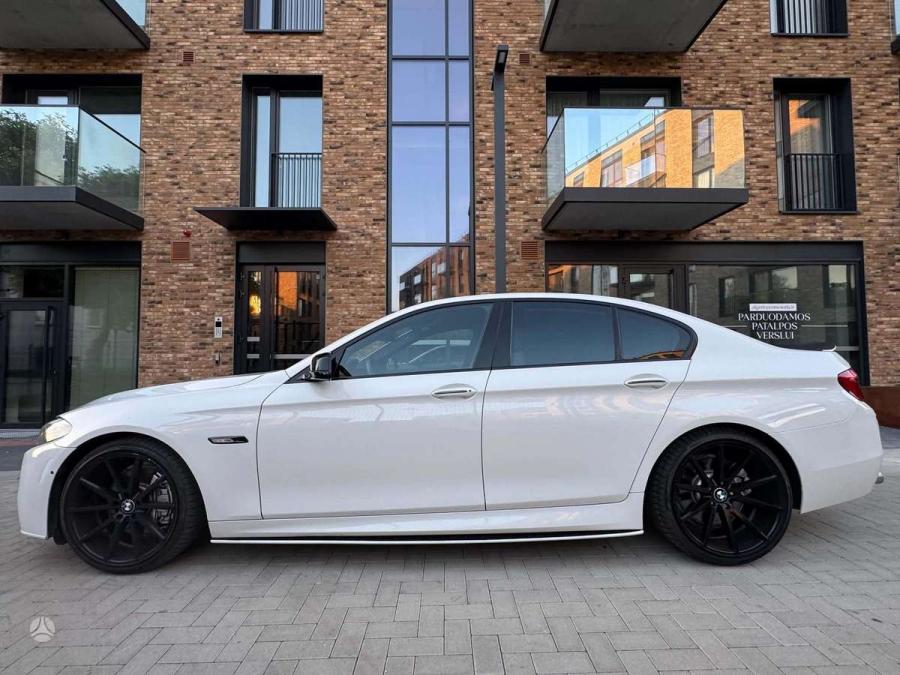 Balts BMW 550 2014 Viļņa, ar dzinēja tilpumu 4.40 L un nobraukumu 161 tūkst. km par 9900 €, foto 5 vietnē AUTOMOTO.COM.LV