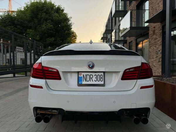 Balts BMW 550 2014 Viļņa, ar dzinēja tilpumu 4.40 L un nobraukumu 161 tūkst. km par 9900 €, foto 6 vietnē AUTOMOTO.COM.LV