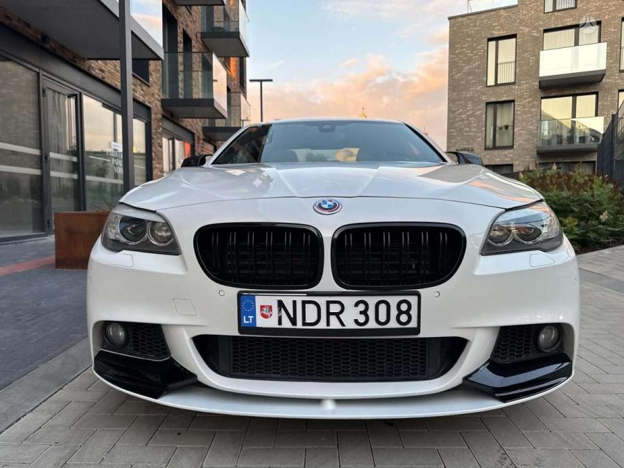 Balts BMW 550 2014 Viļņa, ar dzinēja tilpumu 4.40 L un nobraukumu 161 tūkst. km par 9900 €, foto 8 vietnē AUTOMOTO.COM.LV