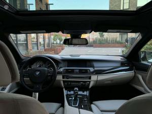 Balts BMW 550 2014 Viļņa, ar dzinēja tilpumu 4.40 L un nobraukumu 161 tūkst. km par 9900 €, foto 10 vietnē AUTOMOTO.COM.LV