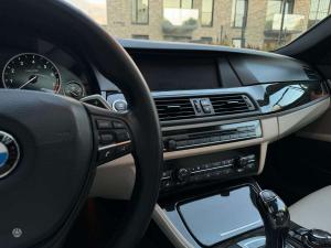 Balts BMW 550 2014 Viļņa, ar dzinēja tilpumu 4.40 L un nobraukumu 161 tūkst. km par 9900 €, foto 12 vietnē AUTOMOTO.COM.LV