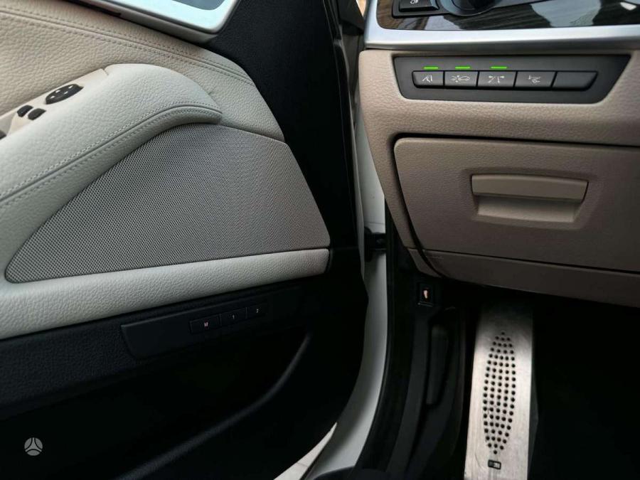 Balts BMW 550 2014 Viļņa, ar dzinēja tilpumu 4.40 L un nobraukumu 161 tūkst. km par 9900 €, foto 15 vietnē AUTOMOTO.COM.LV