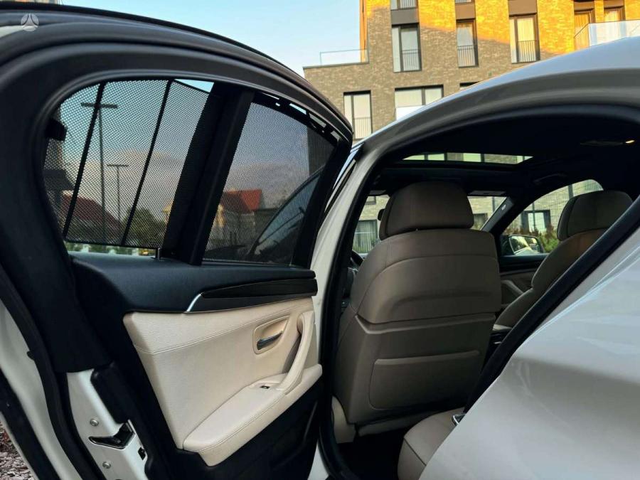 Balts BMW 550 2014 Viļņa, ar dzinēja tilpumu 4.40 L un nobraukumu 161 tūkst. km par 9900 €, foto 16 vietnē AUTOMOTO.COM.LV