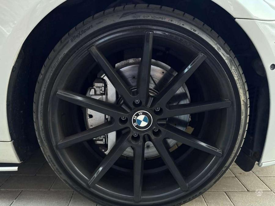 Balts BMW 550 2014 Viļņa, ar dzinēja tilpumu 4.40 L un nobraukumu 161 tūkst. km par 9900 €, foto 17 vietnē AUTOMOTO.COM.LV