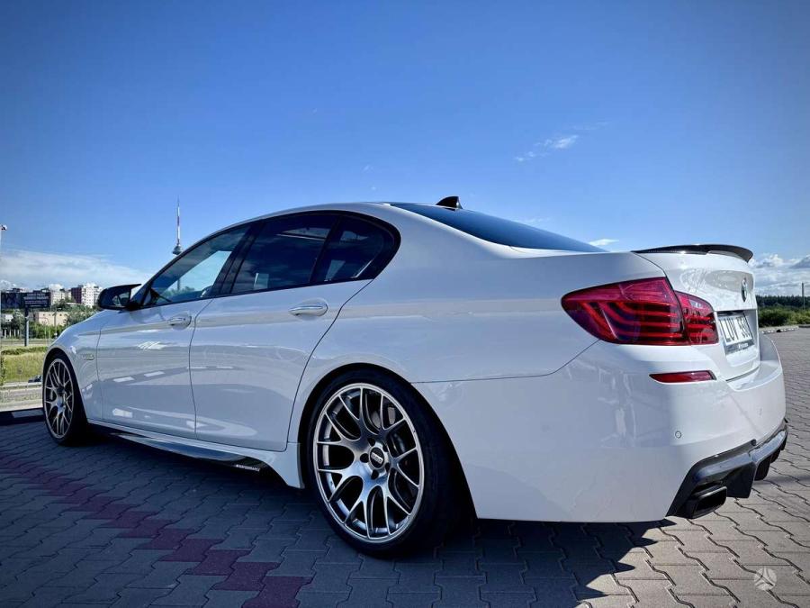 Balts BMW 550 2016 Viļņa, ar dzinēja tilpumu 4.40 L un nobraukumu 179 tūkst. km par 19499 €, foto 3 vietnē AUTOMOTO.COM.LV