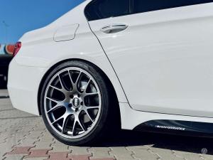 Balts BMW 550 2016 Viļņa, ar dzinēja tilpumu 4.40 L un nobraukumu 179 tūkst. km par 19499 €, foto 23 vietnē AUTOMOTO.COM.LV
