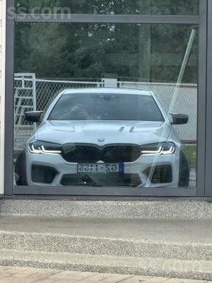 White BMW 550 2018 in Daugavpils, with an engine capacity of 4.40 L and mileage of 155 thousand km for 33500 €, photo 4 on AUTOMOTO.COM.LV