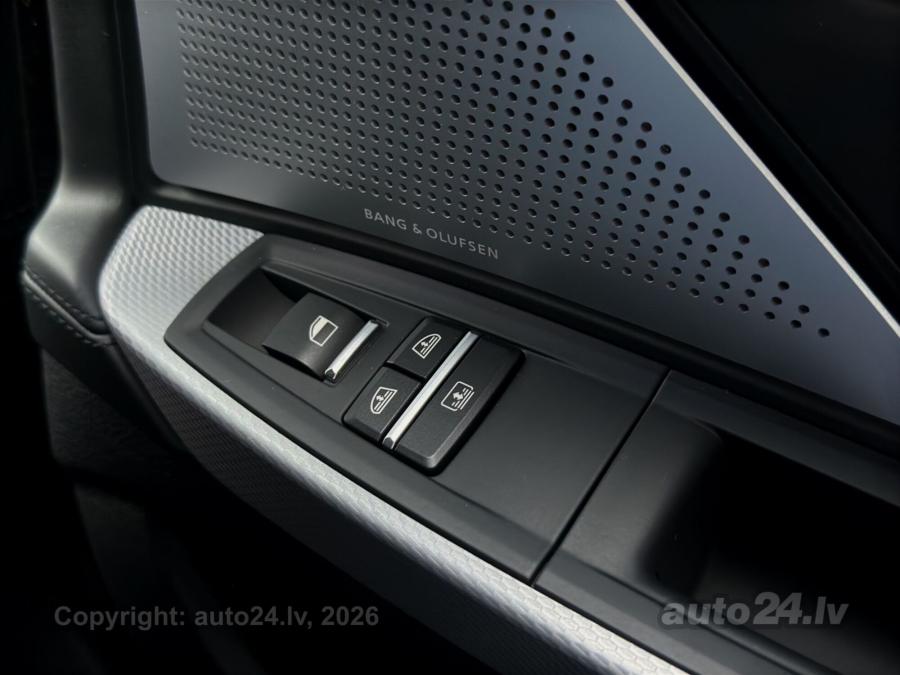 Black BMW 6 Series 2013 in Riga, with an engine capacity of 4.40 L and mileage of 69 thousand km for 29990 €, photo 15 on AUTOMOTO.COM.LV