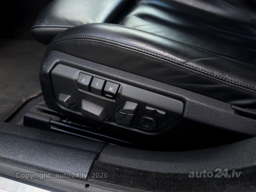 Black BMW 6 Series 2013 in Riga, with an engine capacity of 4.40 L and mileage of 69 thousand km for 29990 €, photo 17 on AUTOMOTO.COM.LV