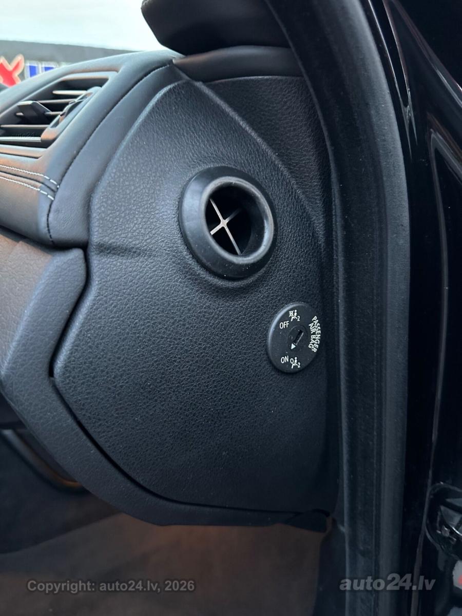 Black BMW 6 Series 2013 in Tartu, with an engine capacity of 3.00 L and mileage of 260 thousand km for 17499 €, photo 25 on AUTOMOTO.COM.LV