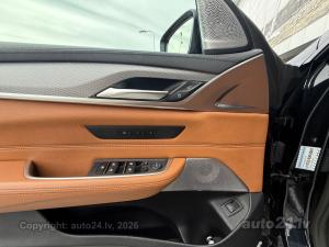 Melns BMW 6 Series 2018 Tallina, ar dzinēja tilpumu 3.00 L un nobraukumu 153 tūkst. km par 33900 €, foto 12 vietnē AUTOMOTO.COM.LV
