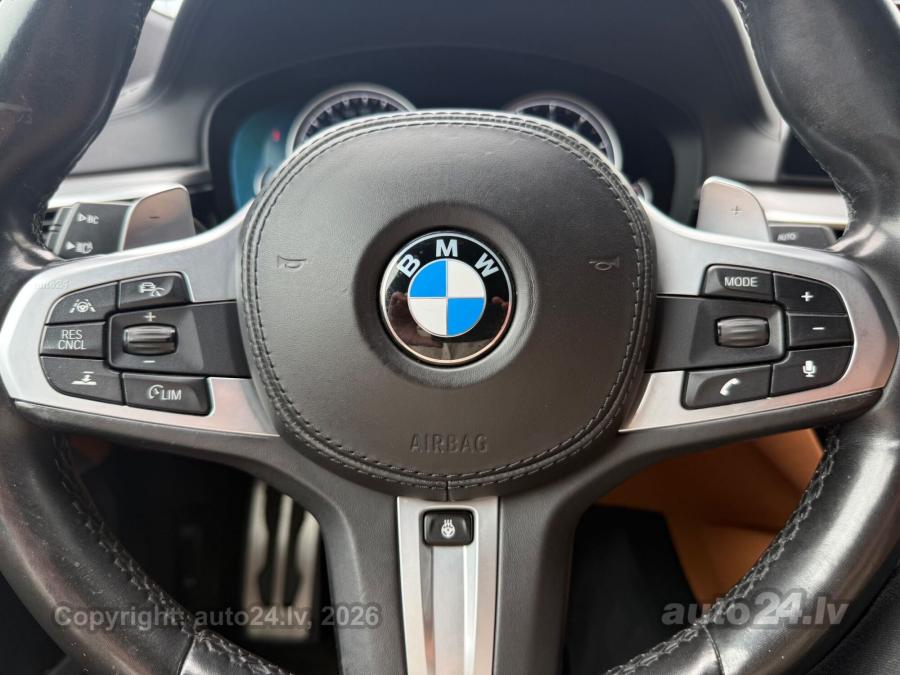 Melns BMW 6 Series 2018 Tallina, ar dzinēja tilpumu 3.00 L un nobraukumu 153 tūkst. km par 33900 €, foto 15 vietnē AUTOMOTO.COM.LV