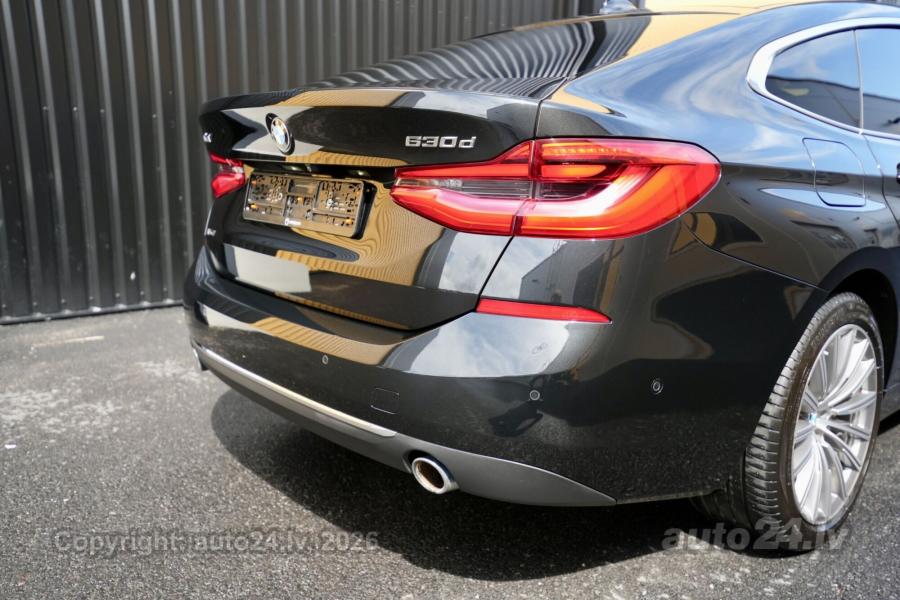 Melns BMW 6 Series 2019 Tallina, ar dzinēja tilpumu 3.00 L un nobraukumu 122 tūkst. km par 25990 €, foto 16 vietnē AUTOMOTO.COM.LV