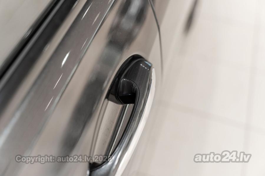 Pelēks BMW 6 Series 2018 Tallina, ar dzinēja tilpumu 3.00 L un nobraukumu 149 tūkst. km par 29990 €, foto 24 vietnē AUTOMOTO.COM.LV