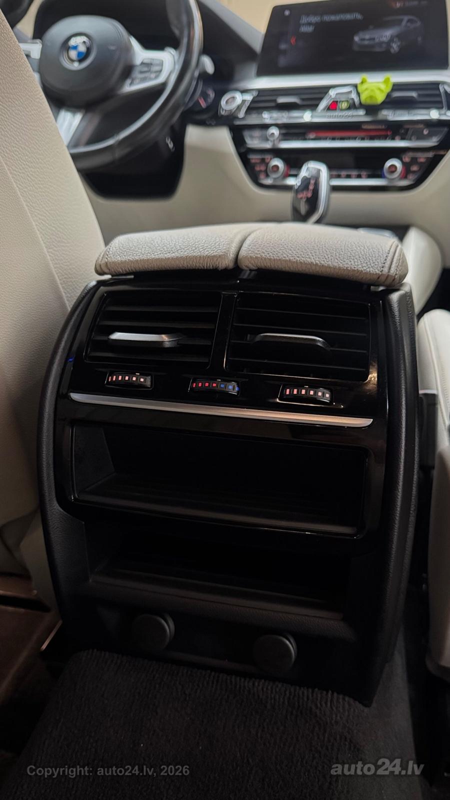 Pelēks BMW 6 Series 2018 Tallina, ar dzinēja tilpumu 3.00 L un nobraukumu 196 tūkst. km par 27000 €, foto 24 vietnē AUTOMOTO.COM.LV