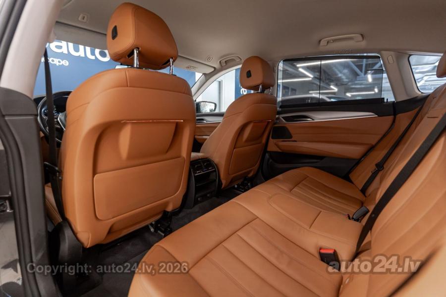 Pelēks BMW 6 Series 2019 Tallina, ar dzinēja tilpumu 2.00 L un nobraukumu 119 tūkst. km par 30900 €, foto 18 vietnē AUTOMOTO.COM.LV