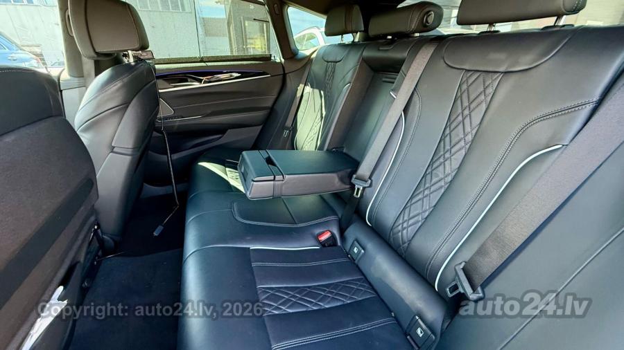 Pelēks BMW 6 Series 2022 Tallina, ar dzinēja tilpumu 3.00 L un nobraukumu 155 tūkst. km par 45000 €, foto 20 vietnē AUTOMOTO.COM.LV