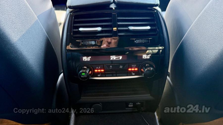 Pelēks BMW 6 Series 2022 Tallina, ar dzinēja tilpumu 3.00 L un nobraukumu 155 tūkst. km par 45000 €, foto 26 vietnē AUTOMOTO.COM.LV