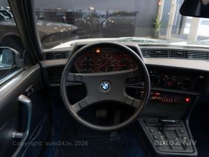 Balts BMW 6 Series 1981 Tallina, ar dzinēja tilpumu 3.40 L un nobraukumu 75 tūkst. km par 26900 €, foto 7 vietnē AUTOMOTO.COM.LV