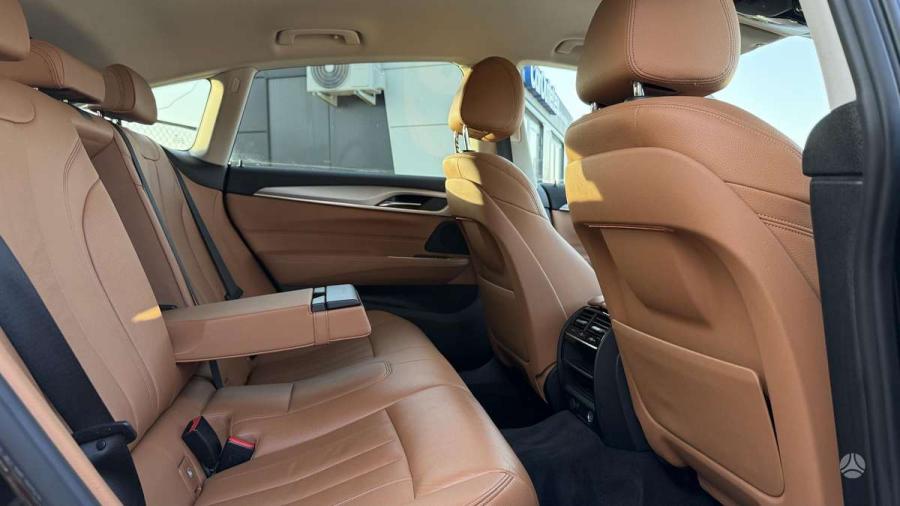 Black BMW 620 2018 in Vilnius, with an engine capacity of 2.00 L and mileage of 196 thousand km for 19965 €, photo 19 on AUTOMOTO.COM.LV
